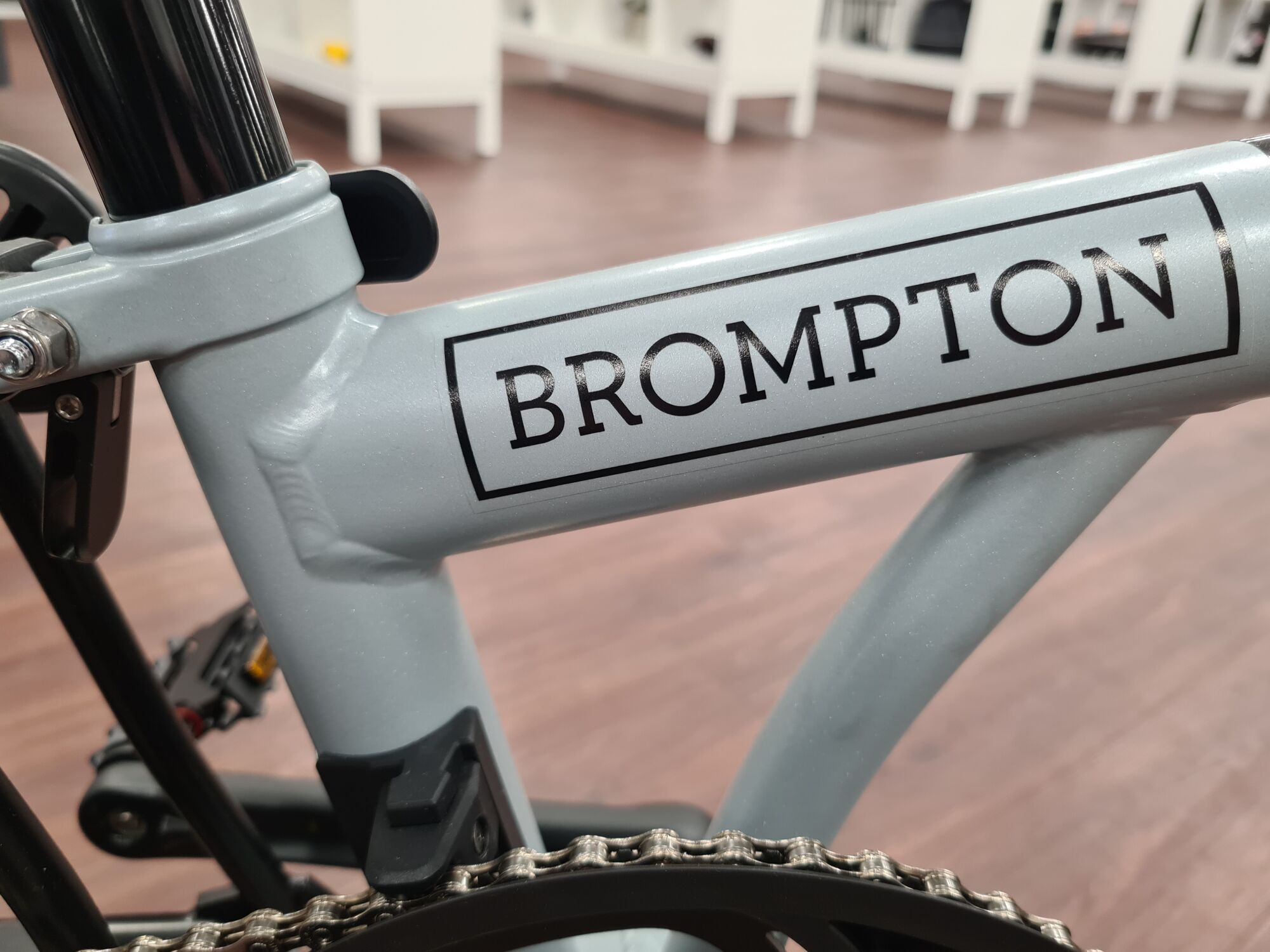 Brompton P Line 12-Gang Lunar Ice M-Lenker > FaltradXXS.de