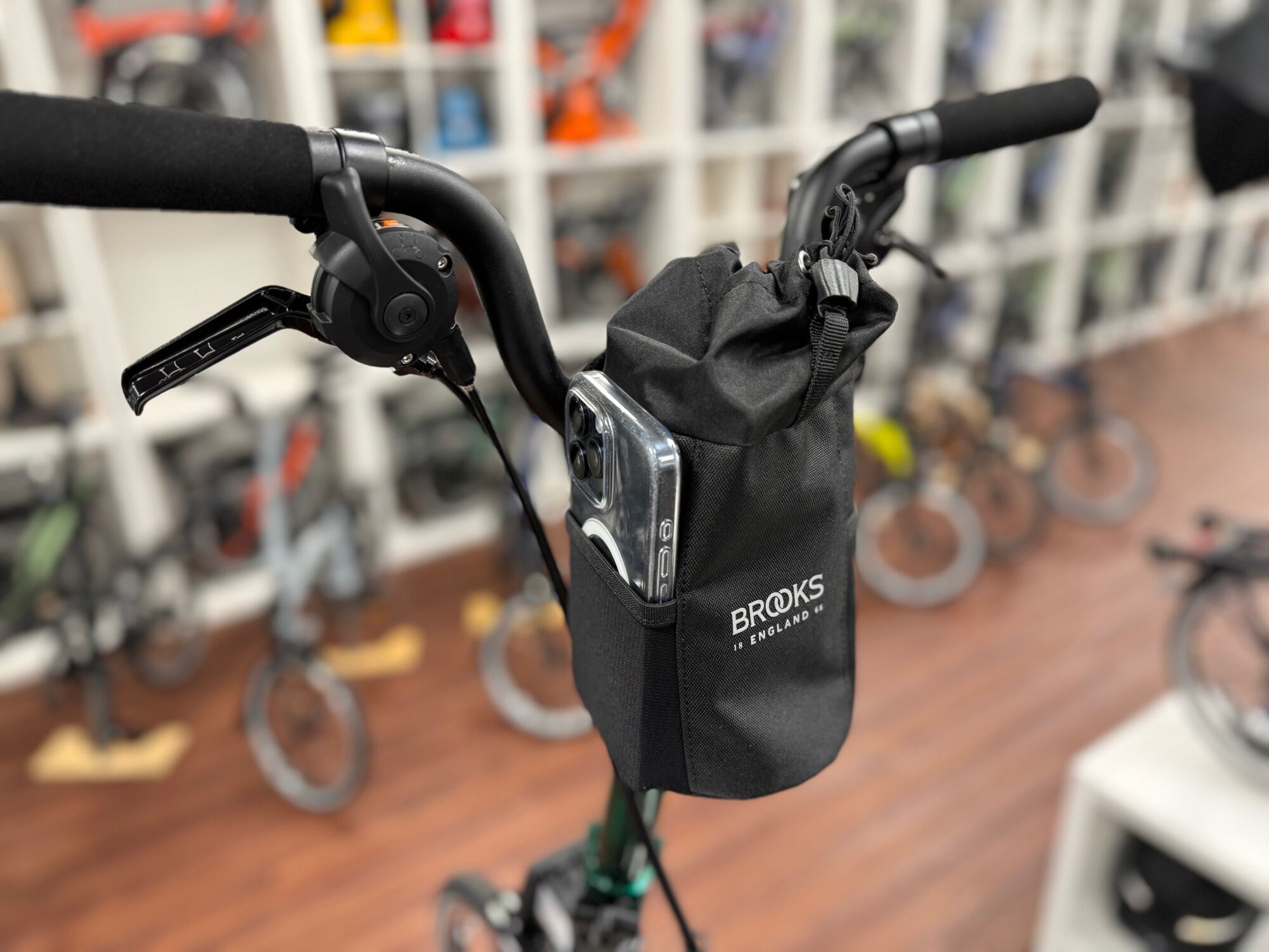 Brooks Scape Feed Pouch SCHWARZ > FaltradXXS.de