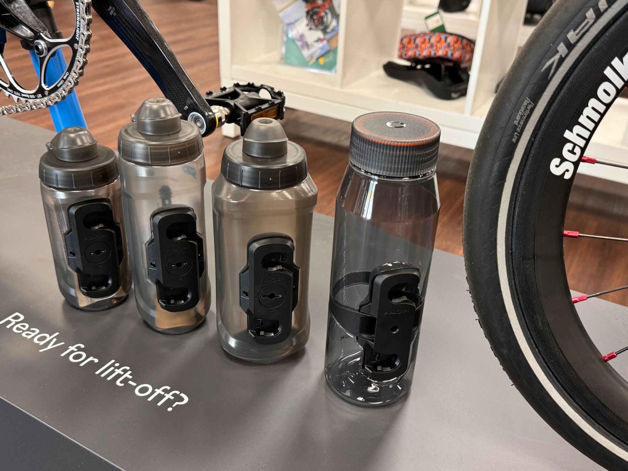 FIDLOCK MonkeyBottle Twist 750 ml. mit Halterung > FaltradXXS.de