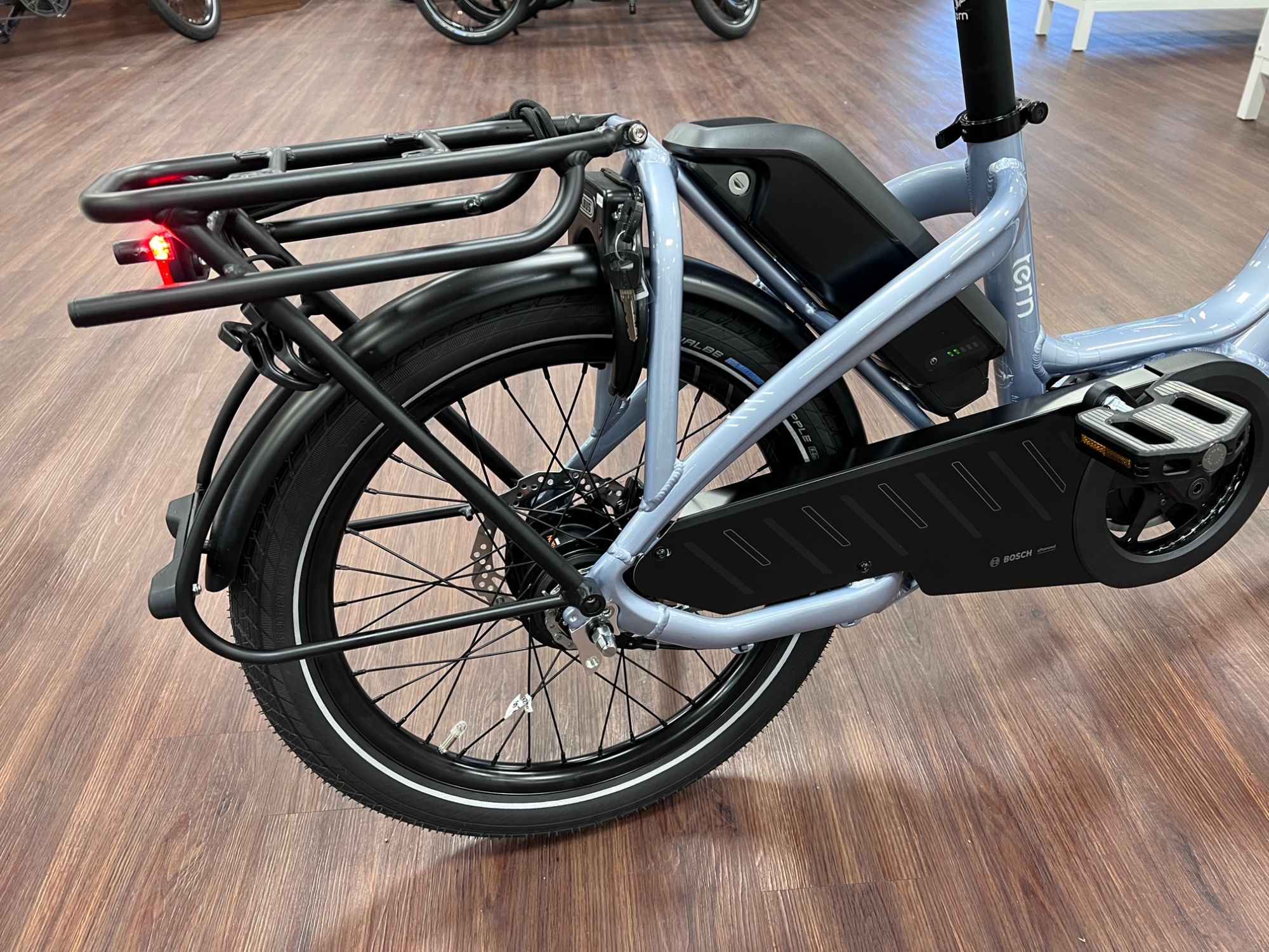 Tern Nbd P8i Einstieg:39cm Silberblau Kompaktrad, Pedelec > FaltradXXS.de